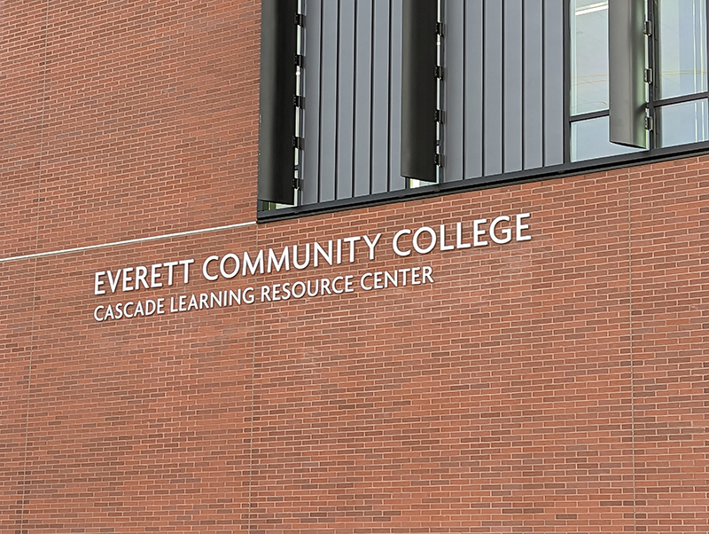 Cascade Learning Resource Center | Everett Community College